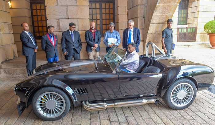 CAR OF SRI LANKAN ORIGIN SHOWCASED TO PRESIDENT - Info Rain